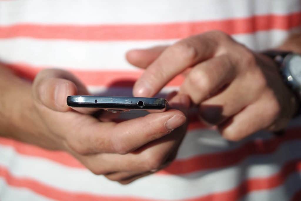 What to do if someone won’t leave you alone online - spunout